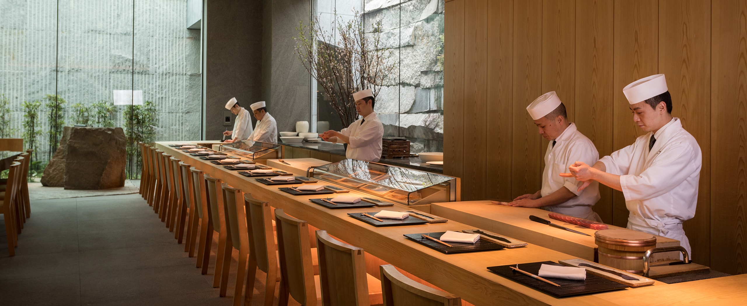 Roku Roku, Edo-mae Sushi | Restaurants at a luxurious Roppongi hotel ...