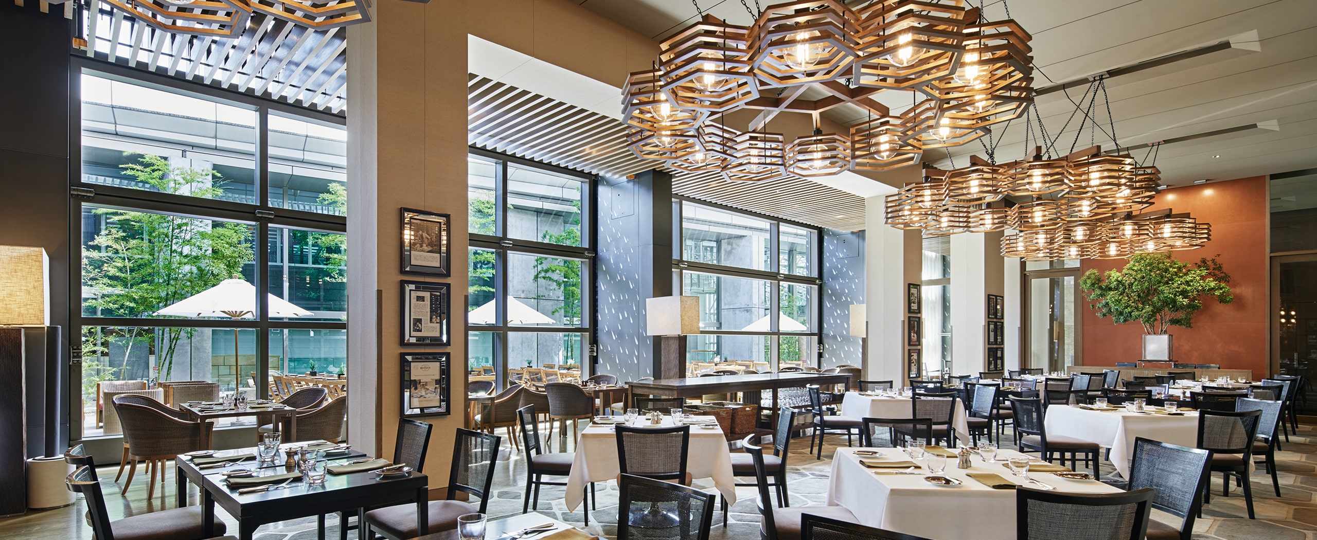 The Oak Door, Steakhouse | Restaurants at a luxurious Roppongi hotel ...